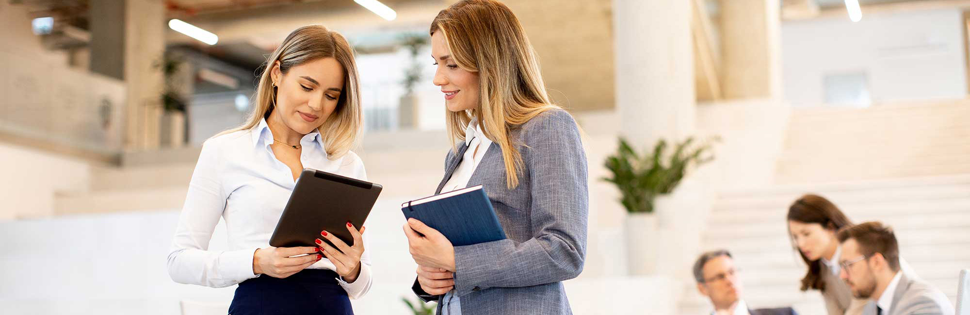 Document Comparison: Manual vs. AI - Pros and Cons - v500 Systems